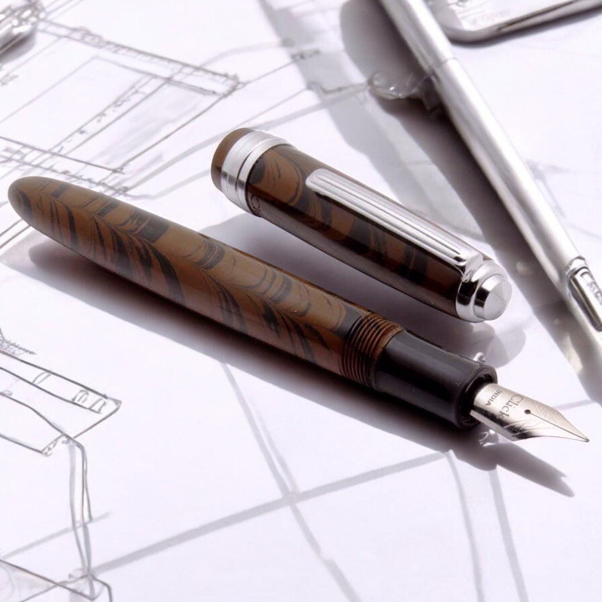 Click Falcon Ebonite Brown/Black Fountain Pen CLK130090EBRBK