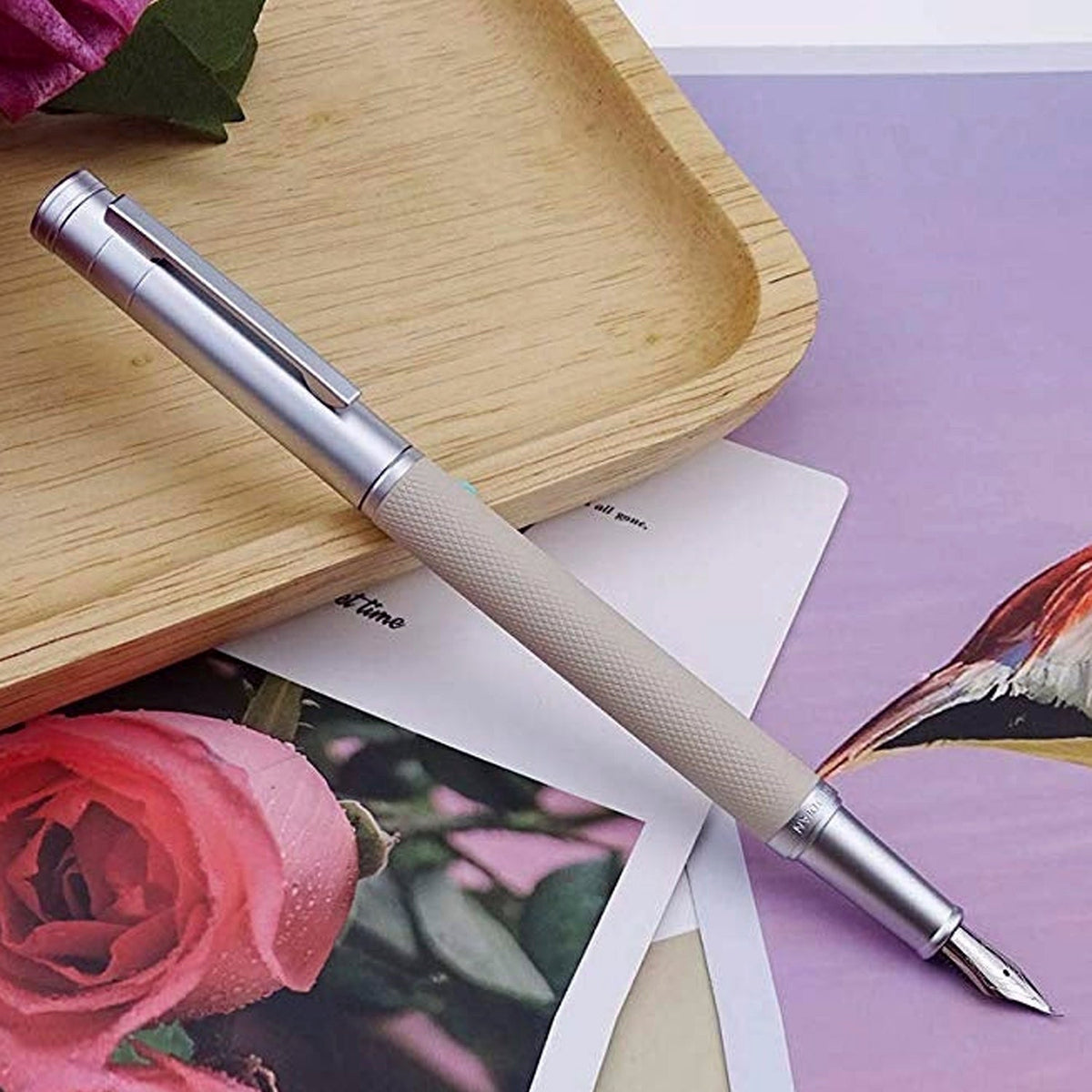 Hongdian 1850 White Fountain Pen