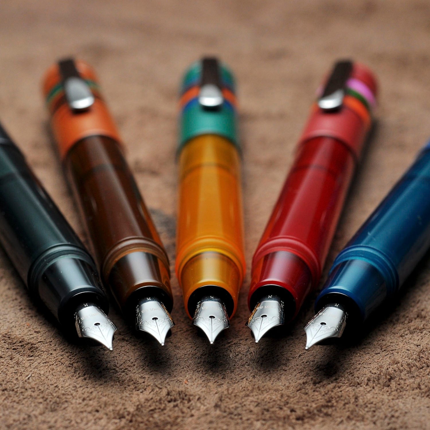 Opus 88 Fantasia Brick Red Fountain pen