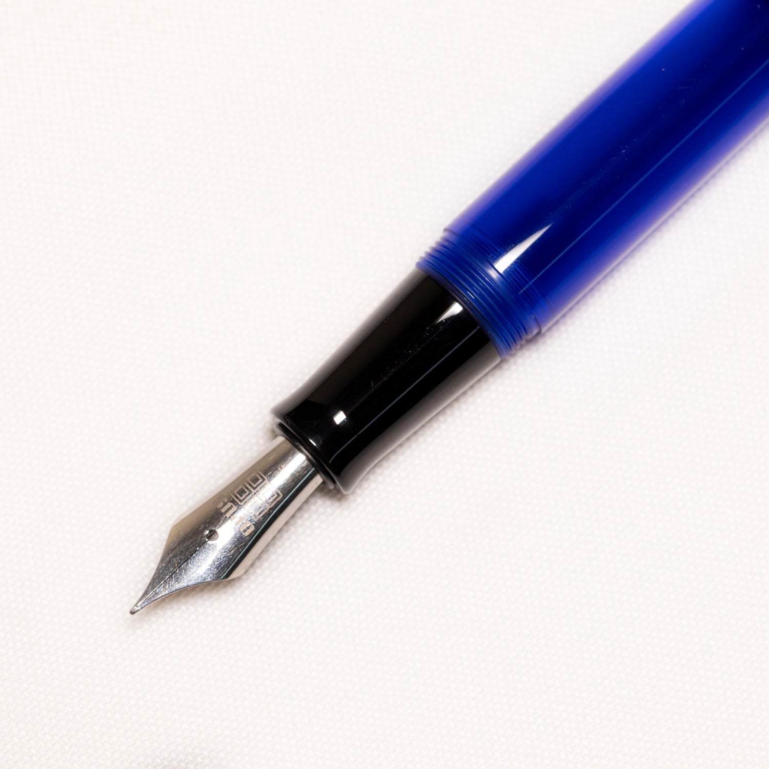 Opus 88 Opera Blue Arrow Fountain pen