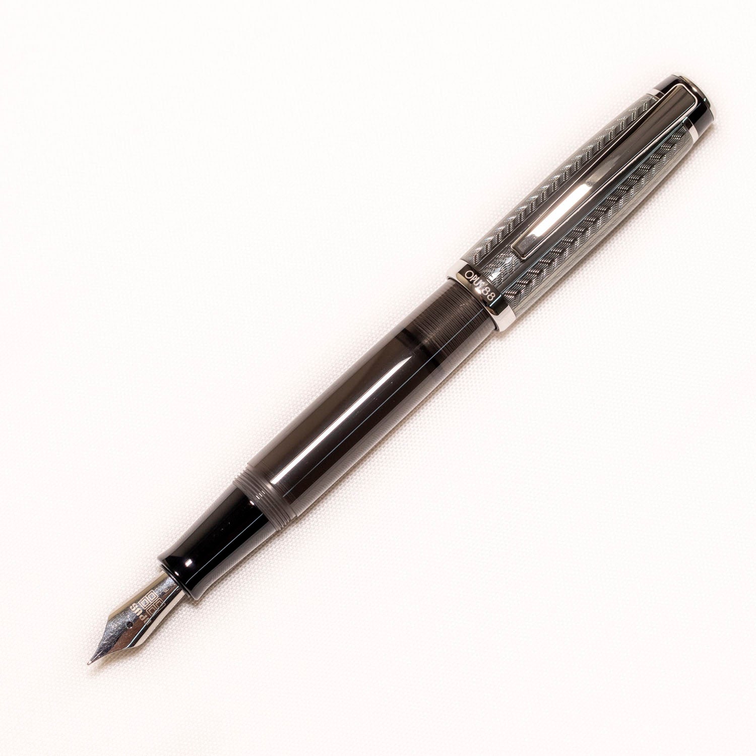 Opus 88 Opera Grey Arrow Fountain pen