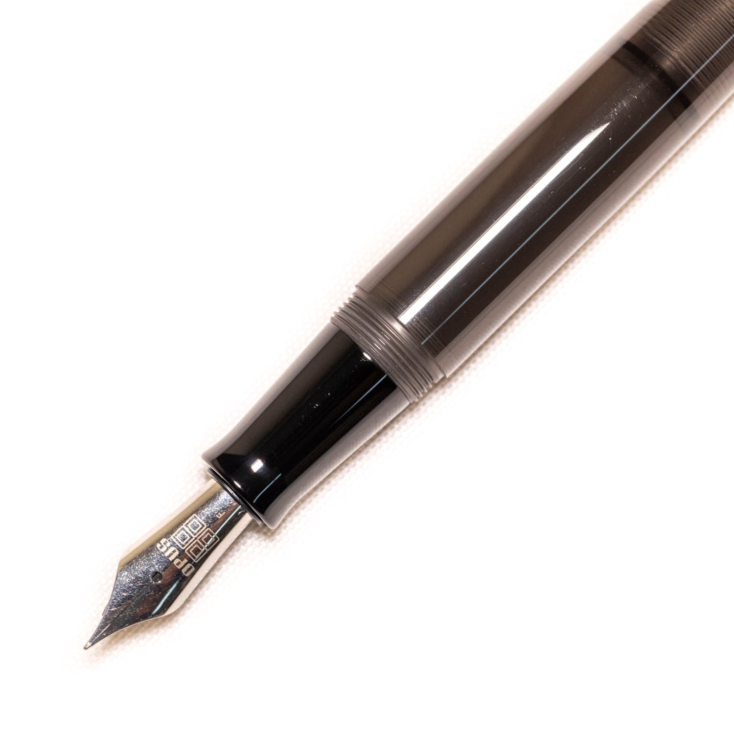 Opus 88 Opera Grey Arrow Fountain pen