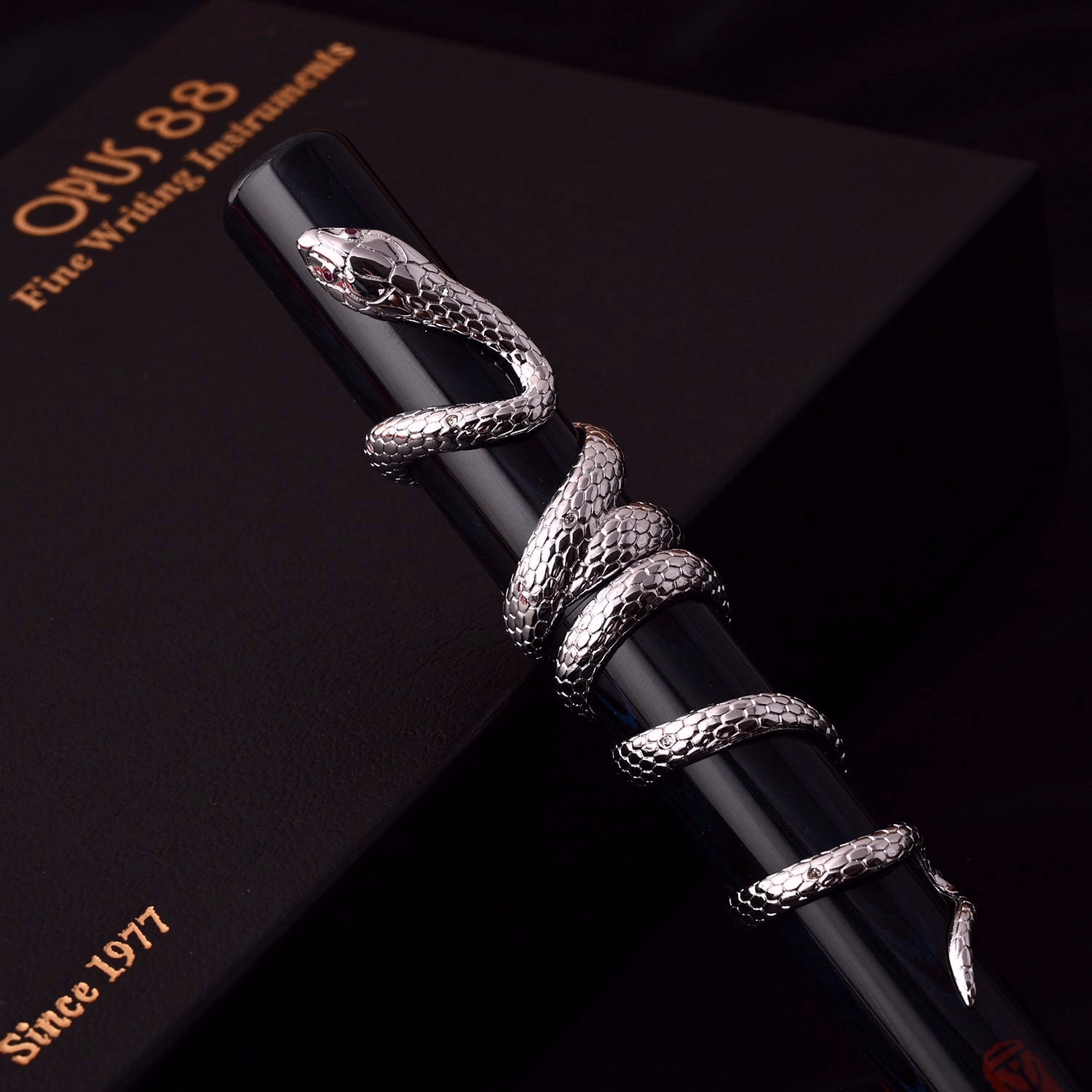 Opus 88 Zodiac Snake Fountain pen